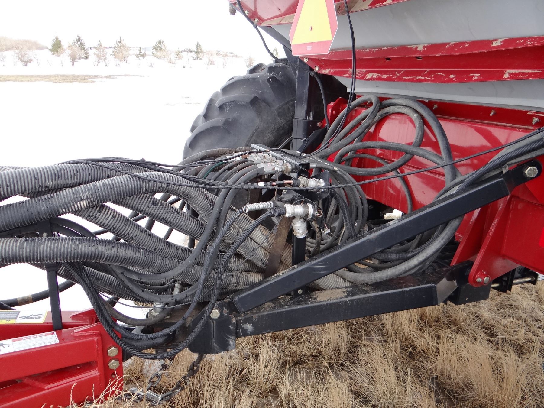 2012 CASE IH ATX700 air drill, 70’x10” spacing, w/Case IH 3430 TBT cart ...