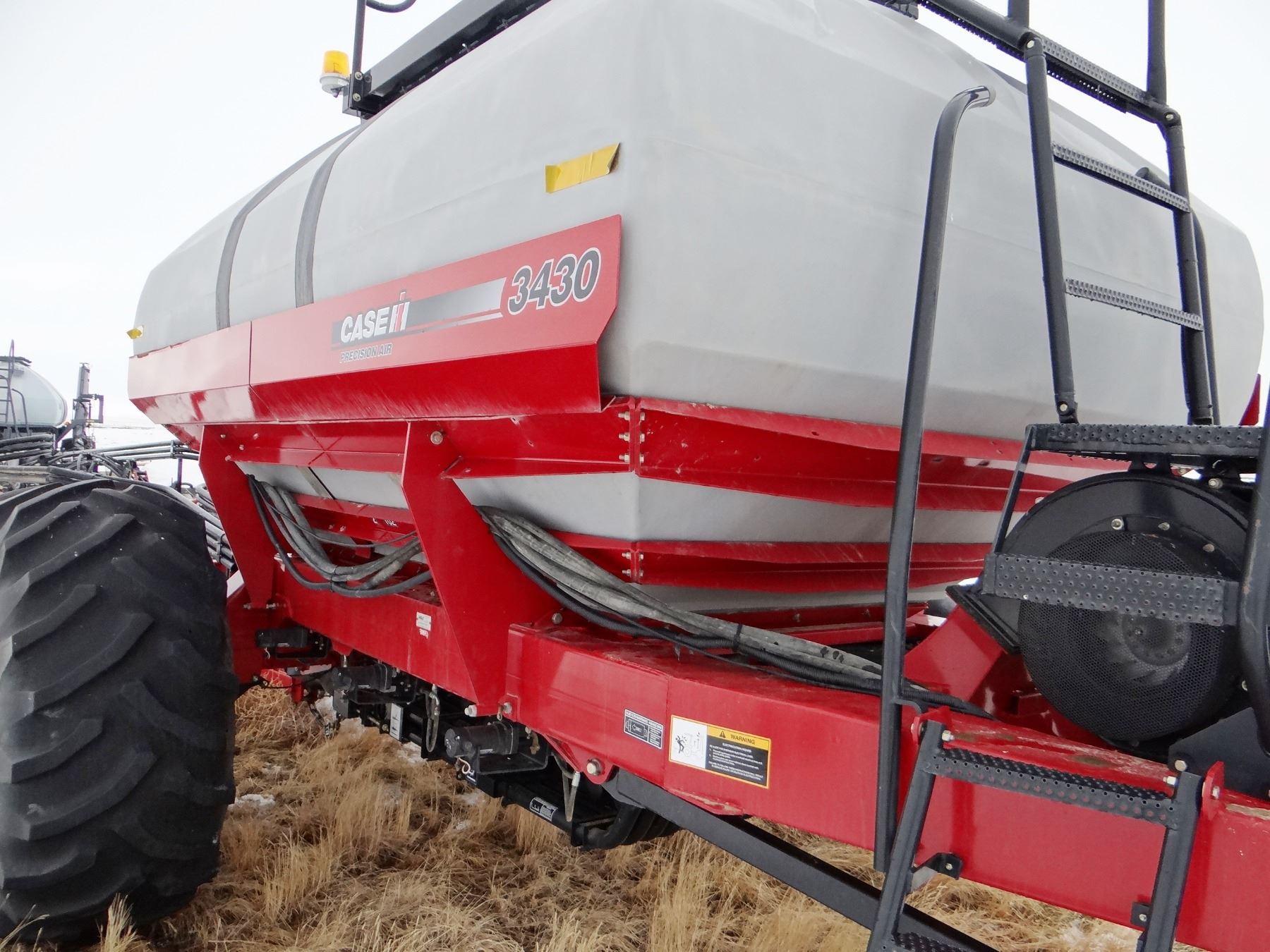 2012 CASE IH ATX700 air drill, 70’x10” spacing, w/Case IH 3430 TBT cart ...