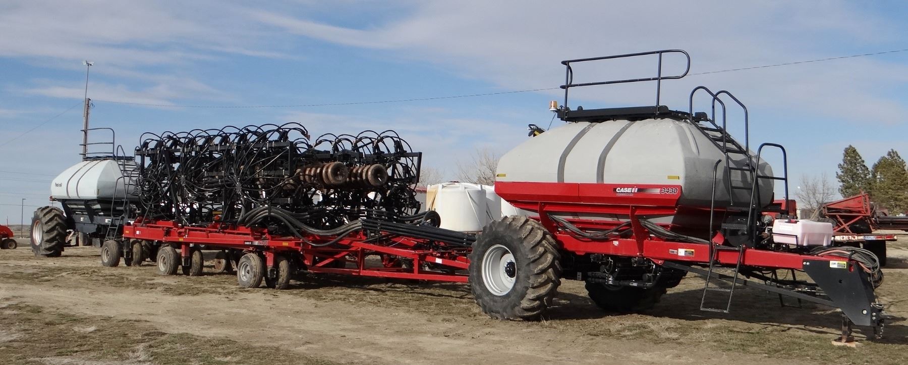 2012 CASE IH ATX700 air drill, 70’x10” spacing, w/Case IH 3430 TBT cart ...