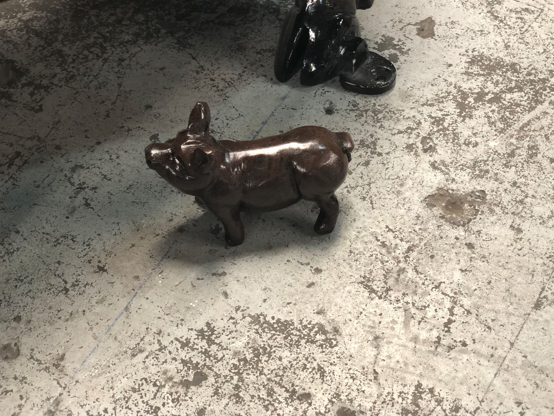 Tiny 7' Pig
