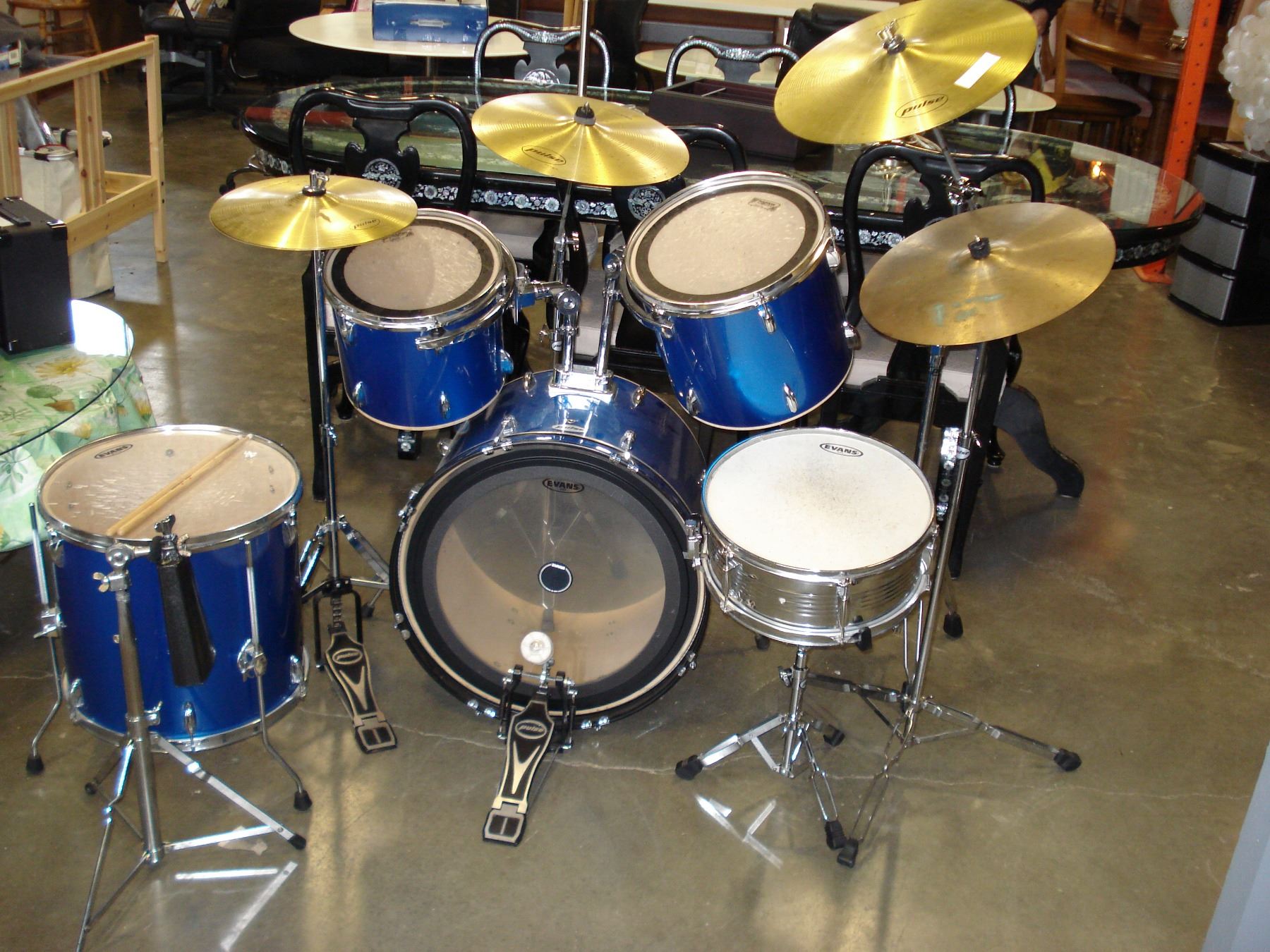 LARGE DRUM SET Big Valley Auction LARGE DRUM SET Big Valley Auction