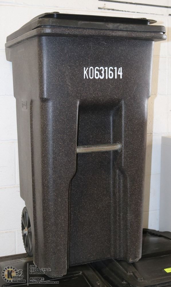 TOTER BIN WITH LID & WHEELS 120L (32GAL).