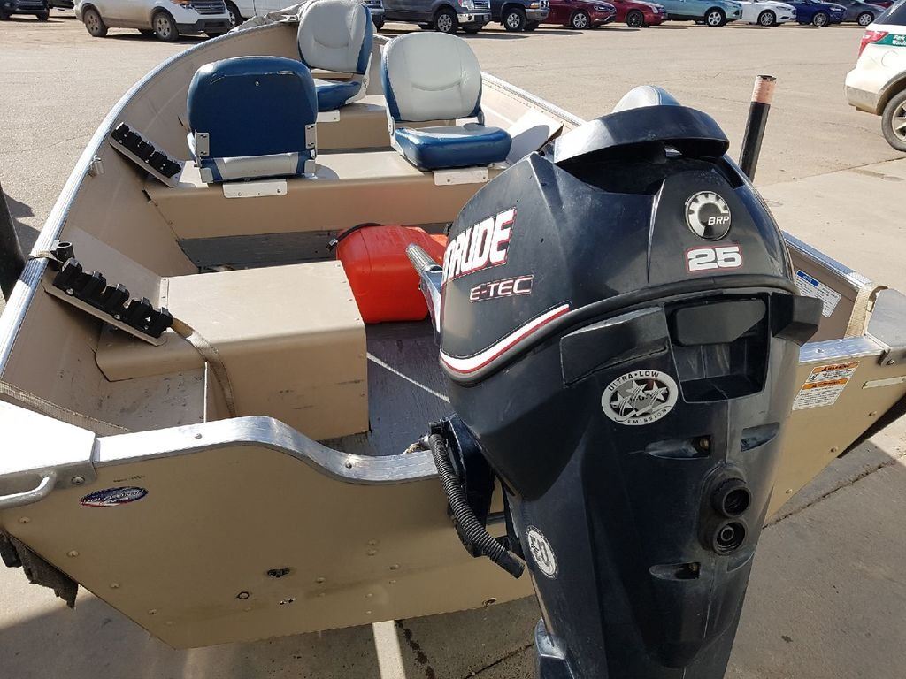 2013 polar craft 16ft boat and trailer with 25 hp Etec Evinrude