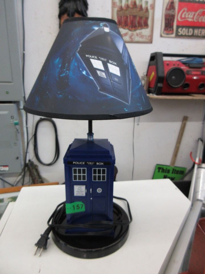 Doctor Who Tardis Lamp - Lights & Sounds