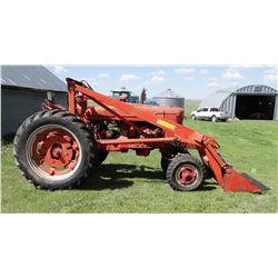 Farmall M w/Farmhand F11 loader, power steering, 5’ bucket, 540 pto ...