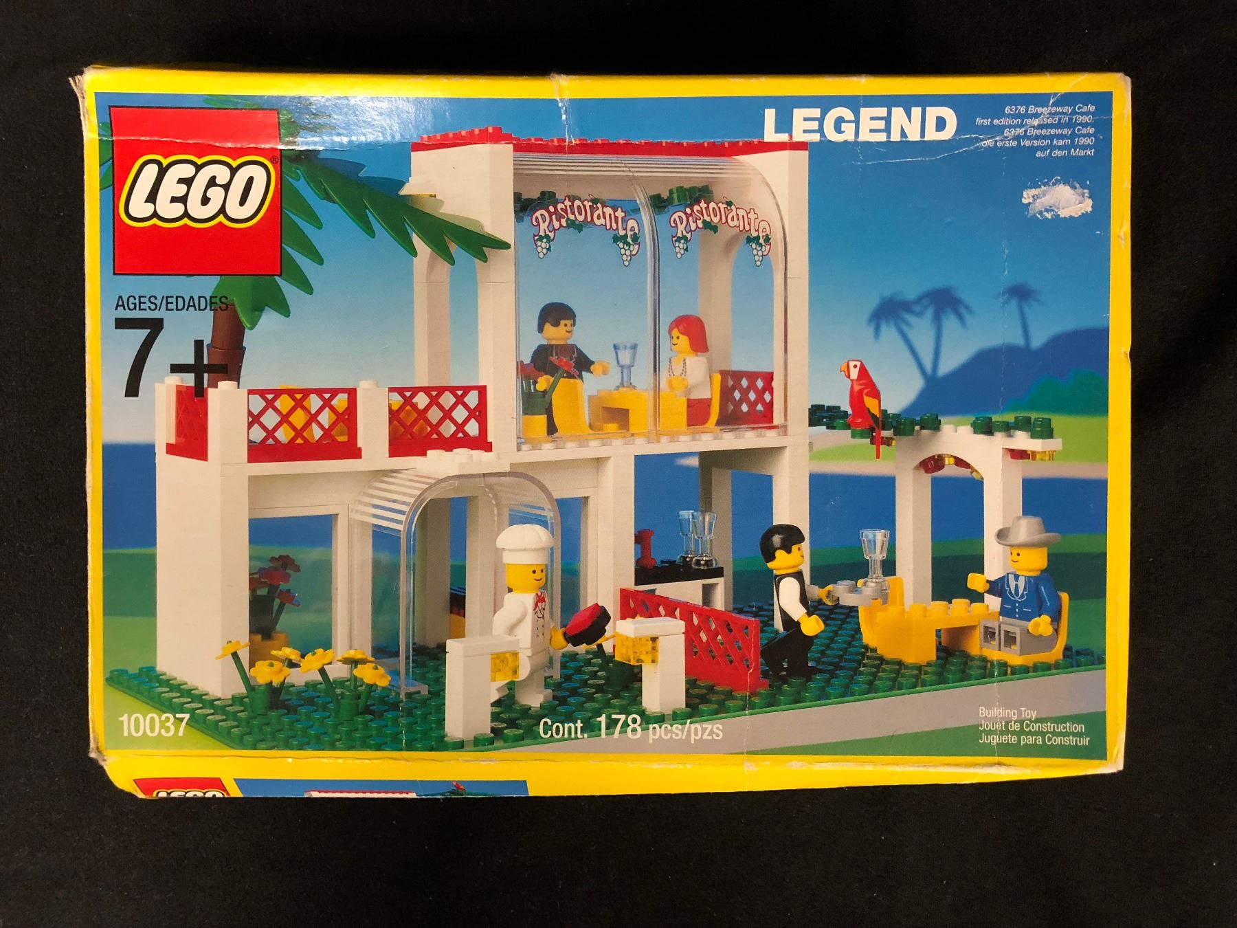VINTAGE LEGO 6376 Legend Breezeway Cafe W/ Box *RARE*
