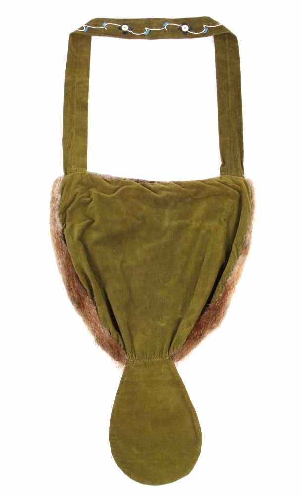 Crow Beaded Beaver Possibles Bag c. 1890 LARGE
