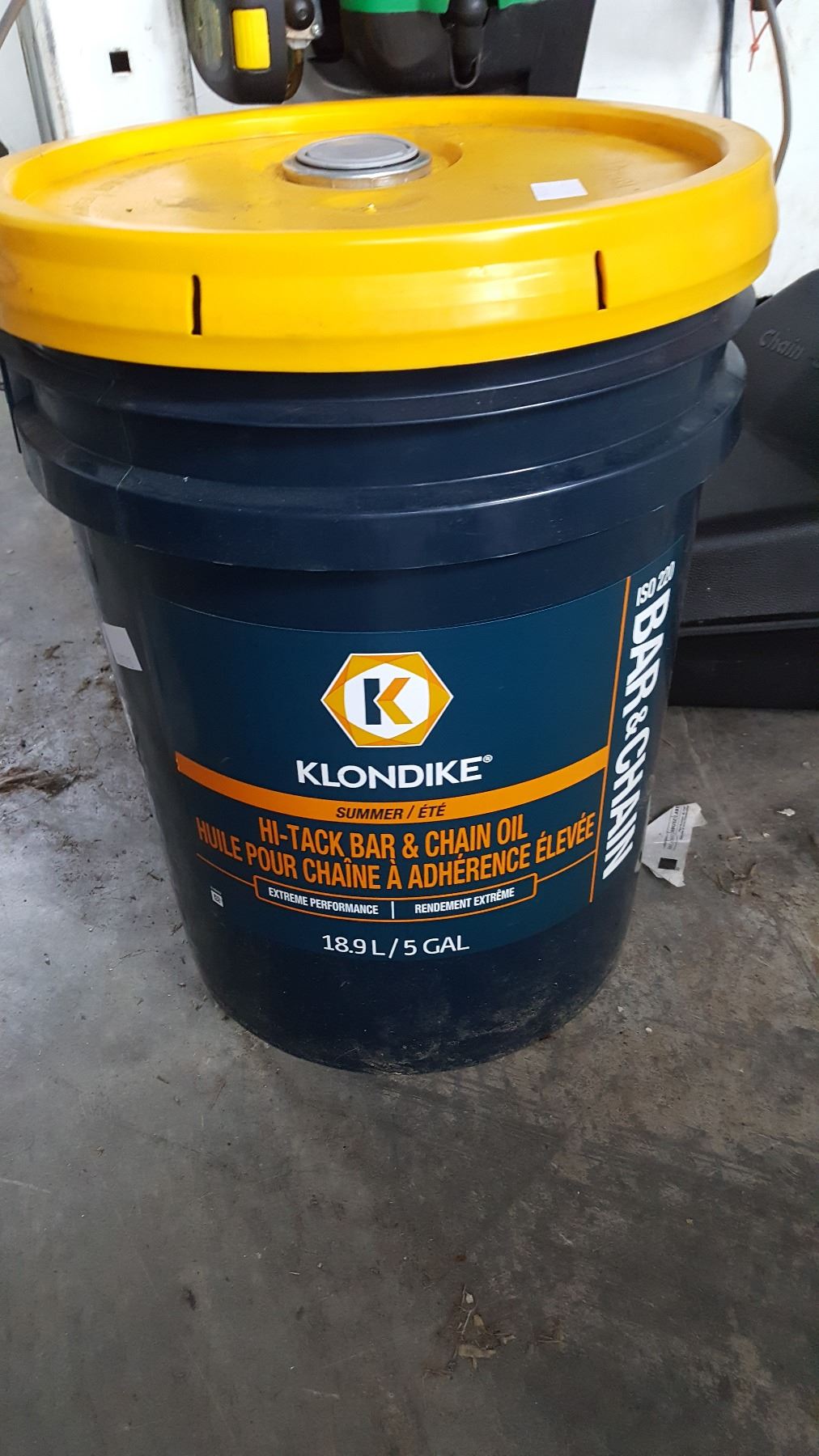 5 GALLON RAIL OF KLONDIKE BAR AND CHAIN OIL 5 GALLON RAIL OF KLONDIKE BAR AND CHAIN OIL