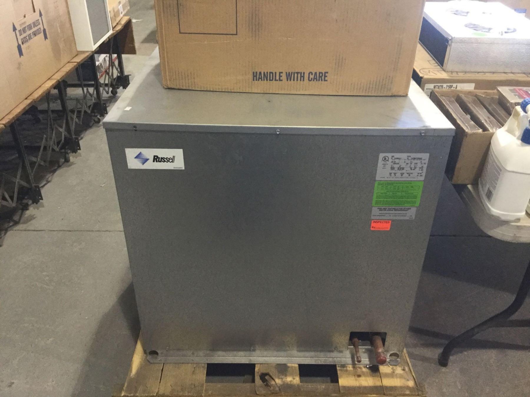 NEW Russell Model# RLH500M44-e Condensing Unit new on crate