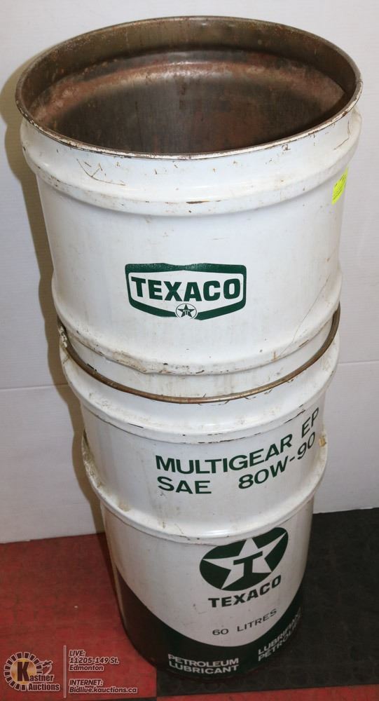 LOT OF 2 TEXACO LARGE WHITE & GREEN BARRELS