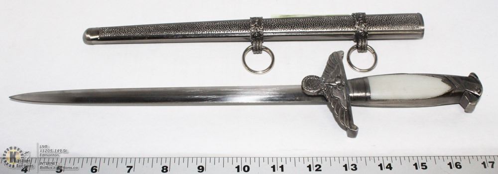 VINTAGE GERMAN DAGGER MARKED TIGER SOLINGEN ON