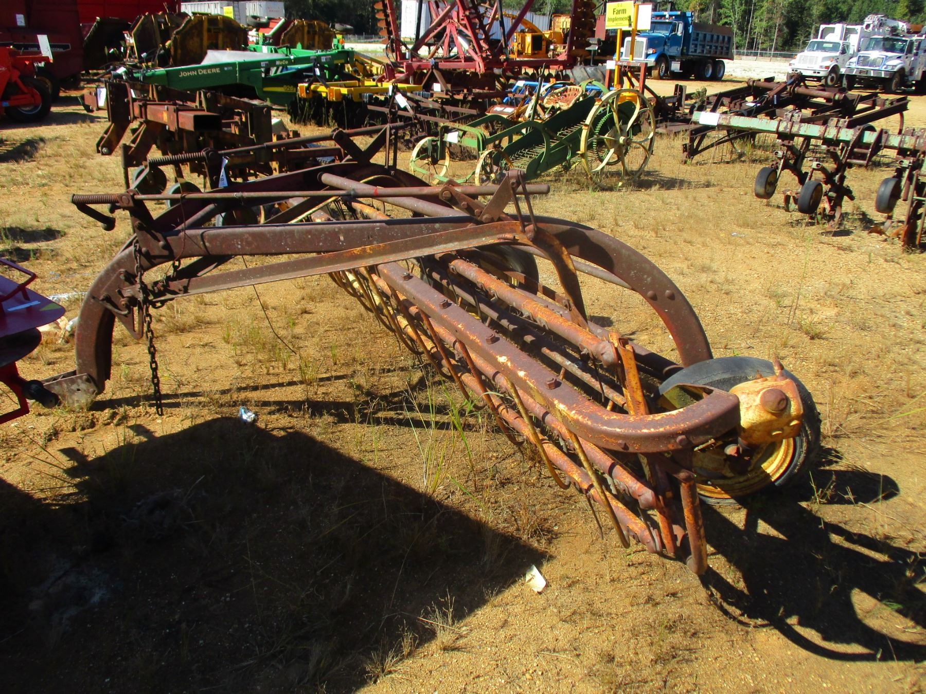 NEW HOLLAND 256 HAY RACK, (C3)