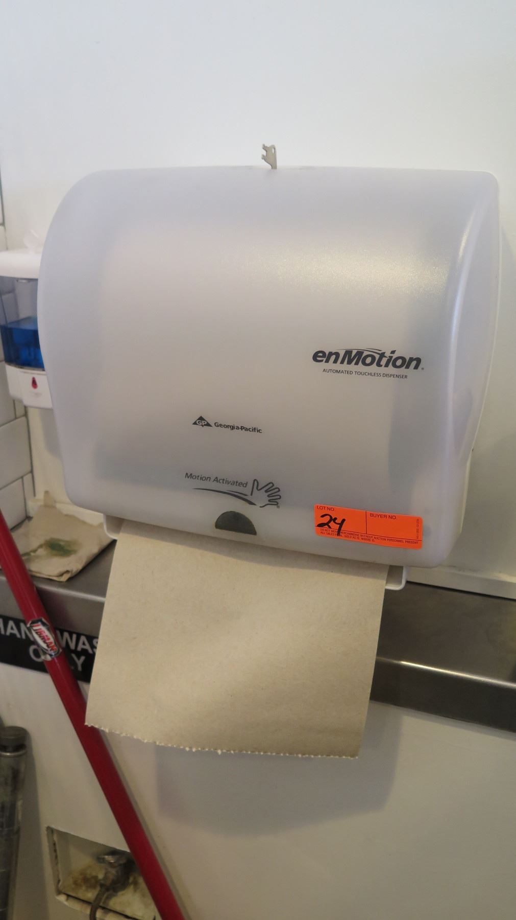 EnMotion Motion Sensor Paper Towel Dispenser enmotion-motion-sensor-paper-towel-dispenser