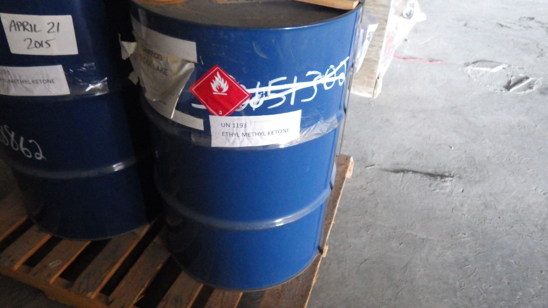 205 LITER OF VARSOL SOLVENT SEALED BARREL