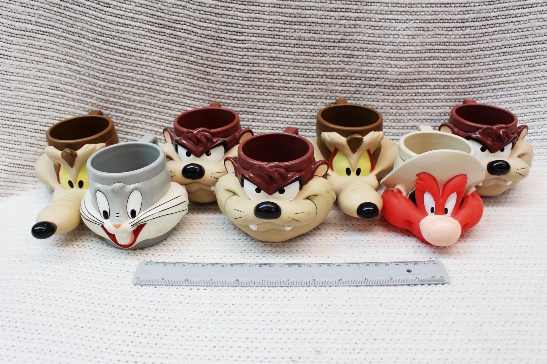 (7) Vintage Looney Toons Mugs