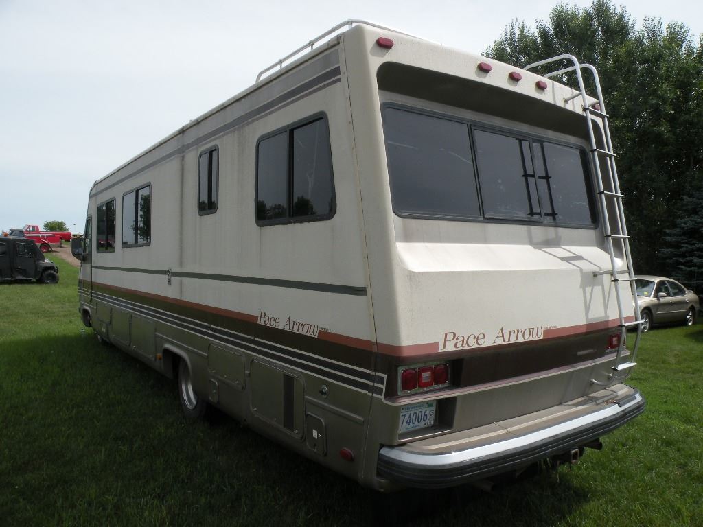 1987 Pace Arrow motorhome SN#-1GBKP37WXH3305147