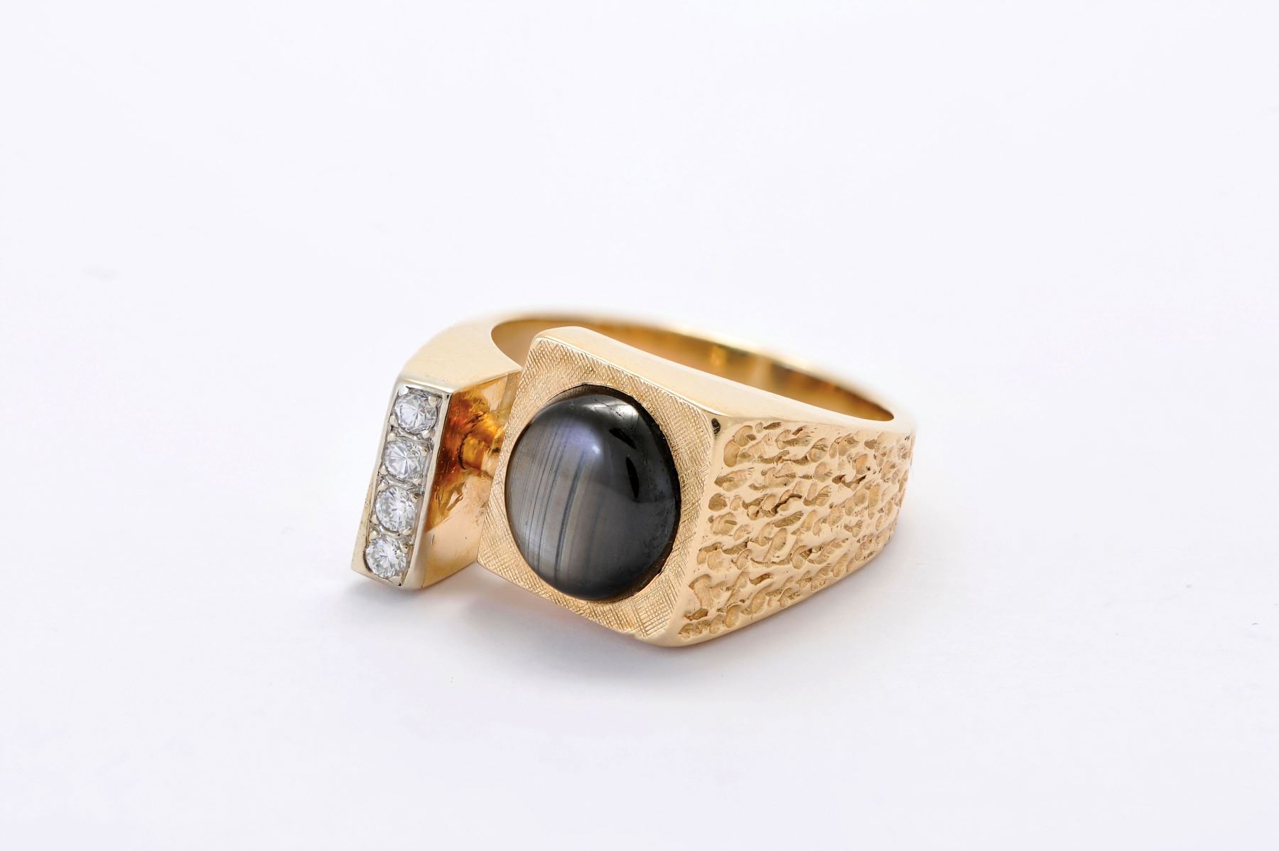 Elvis Presley's '10' Black Star Sapphire Diamond Ring