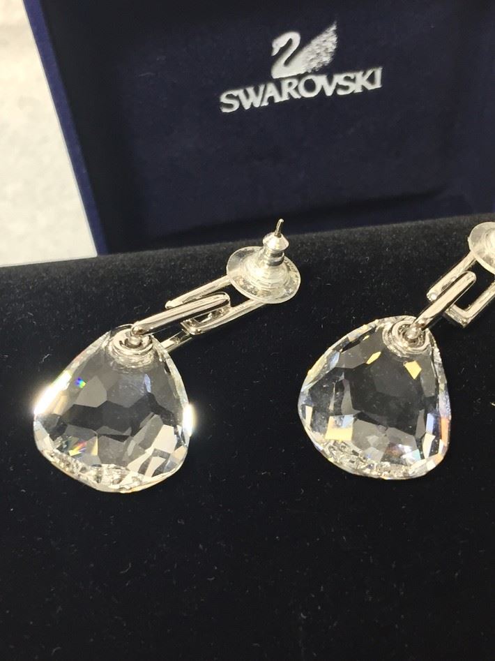 SWAROVSKI WOMENS EARRINGS WITH ORIGINAL BOX AND CERTIFICATE OF AUTHENTICITY