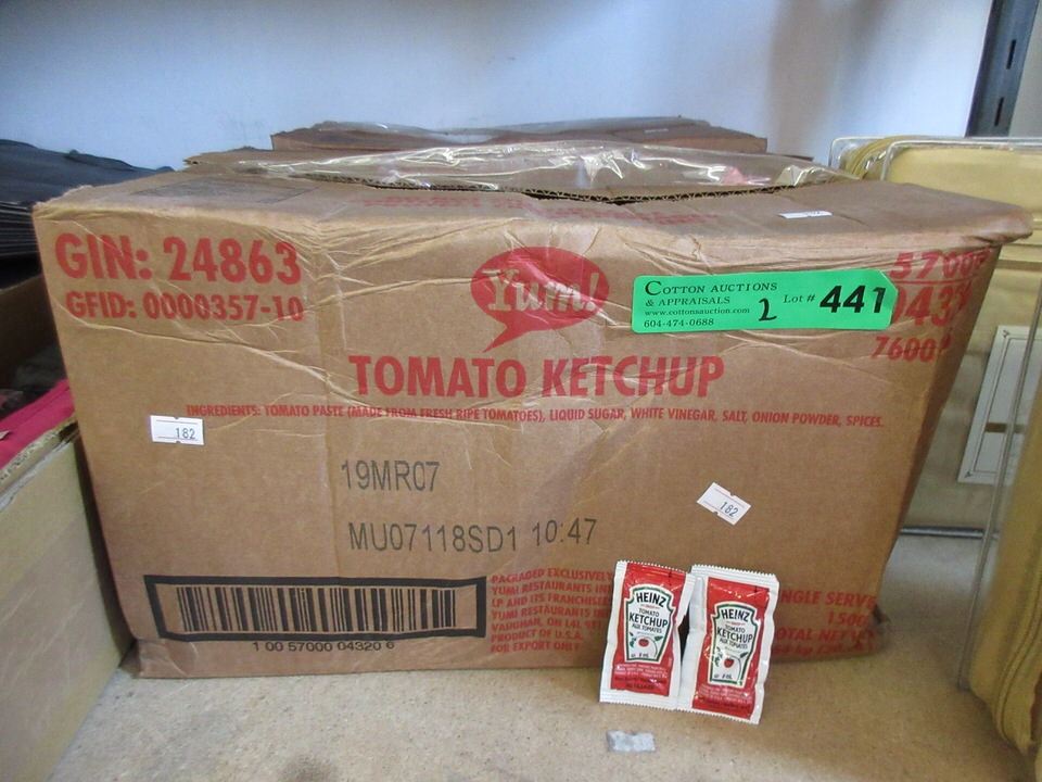 2 Cases of Heinz Ketchup Packets