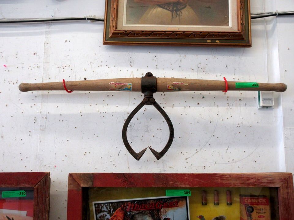 Antique 2-Man Timber Tongs/Rail Ice Carrier