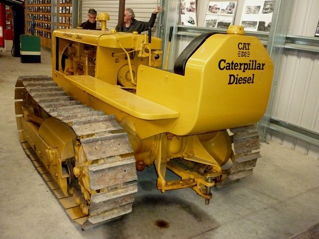 CATERPILLAR D2 CRAWLER TRACTOR