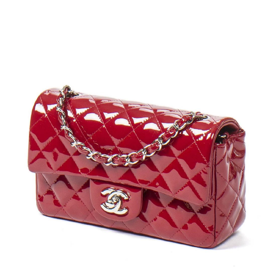 Chanel Classic Mini Single Flap in red patent Leather