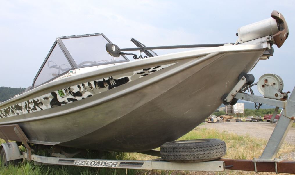 1990 Aluminum Almar Outboard Jet Boat