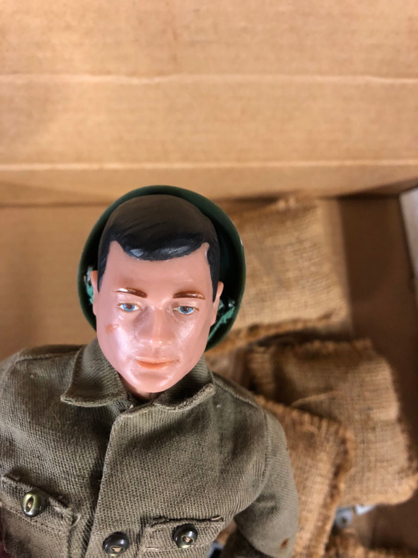 VINTAGE GI JOE W/ 1965 MACHINE GUN EMPLACEMENT SET W/ ORIGINAL BOX