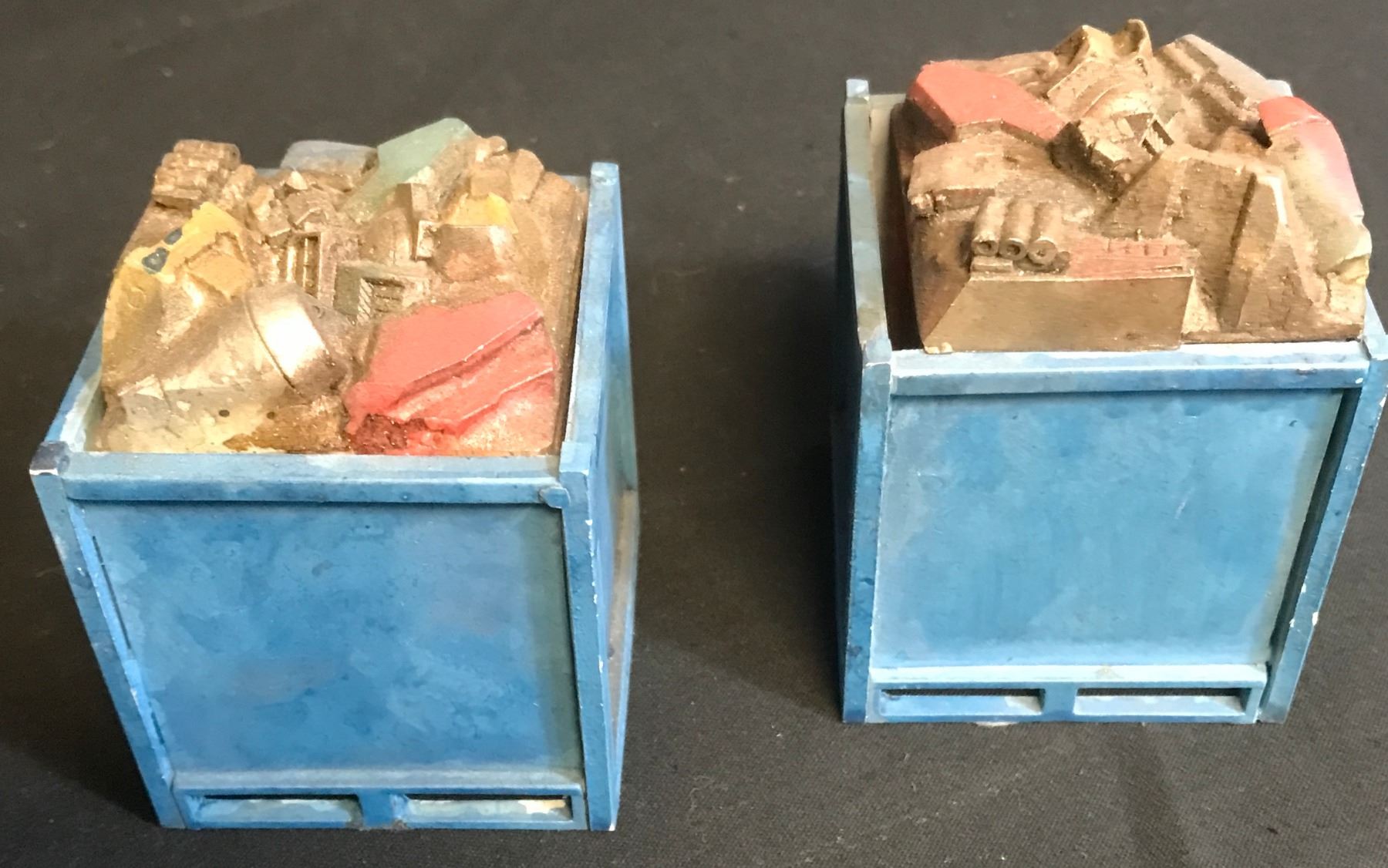 Real Steel (2011) - Set of Two Miniature Trash Containers