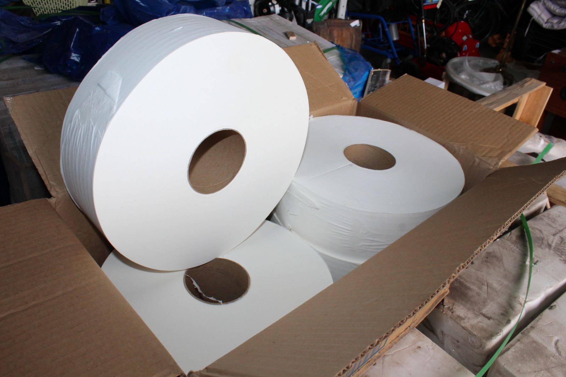14 CASES COMMERCIAL TOILET PAPER 14-cases-commercial-toilet-paper