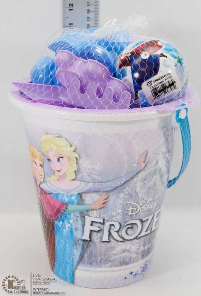 NEW DISNEY PRINCESS BEACH & SAND TOY SET.