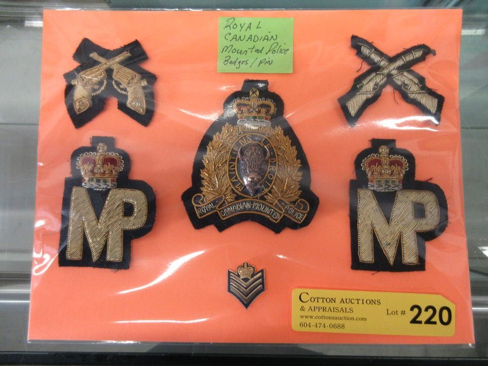 Royal Canadian Mounted Police Badges & Pins