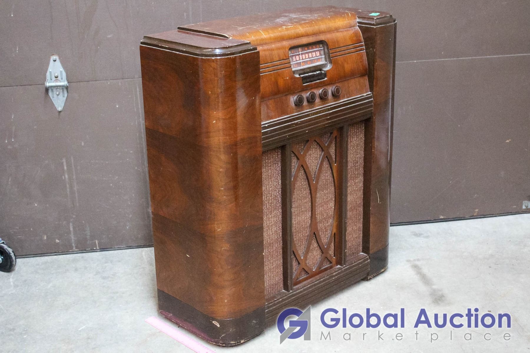 Vintage Westinghouse Standing Radio (34" Tall)