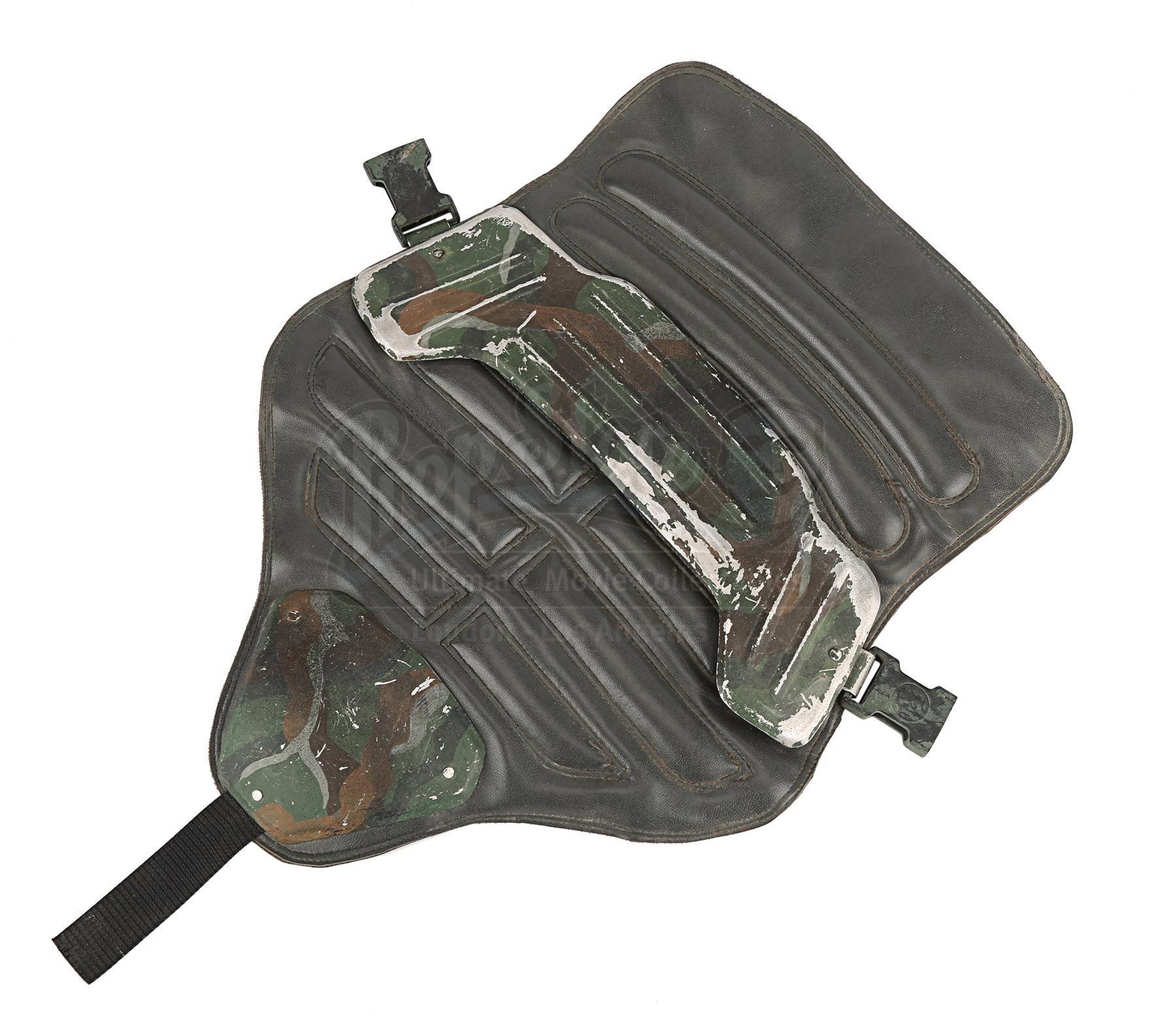 ALIENS (1986) - Dietrich's (Cynthia Dale Scott) Abdominal Armour