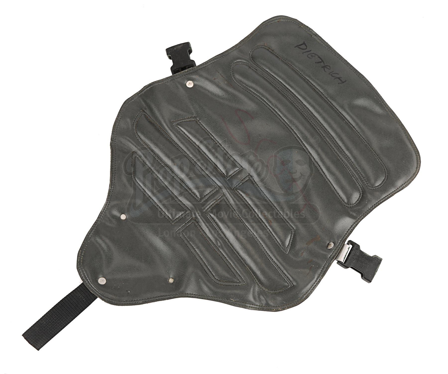 ALIENS (1986) - Dietrich's (Cynthia Dale Scott) Abdominal Armour