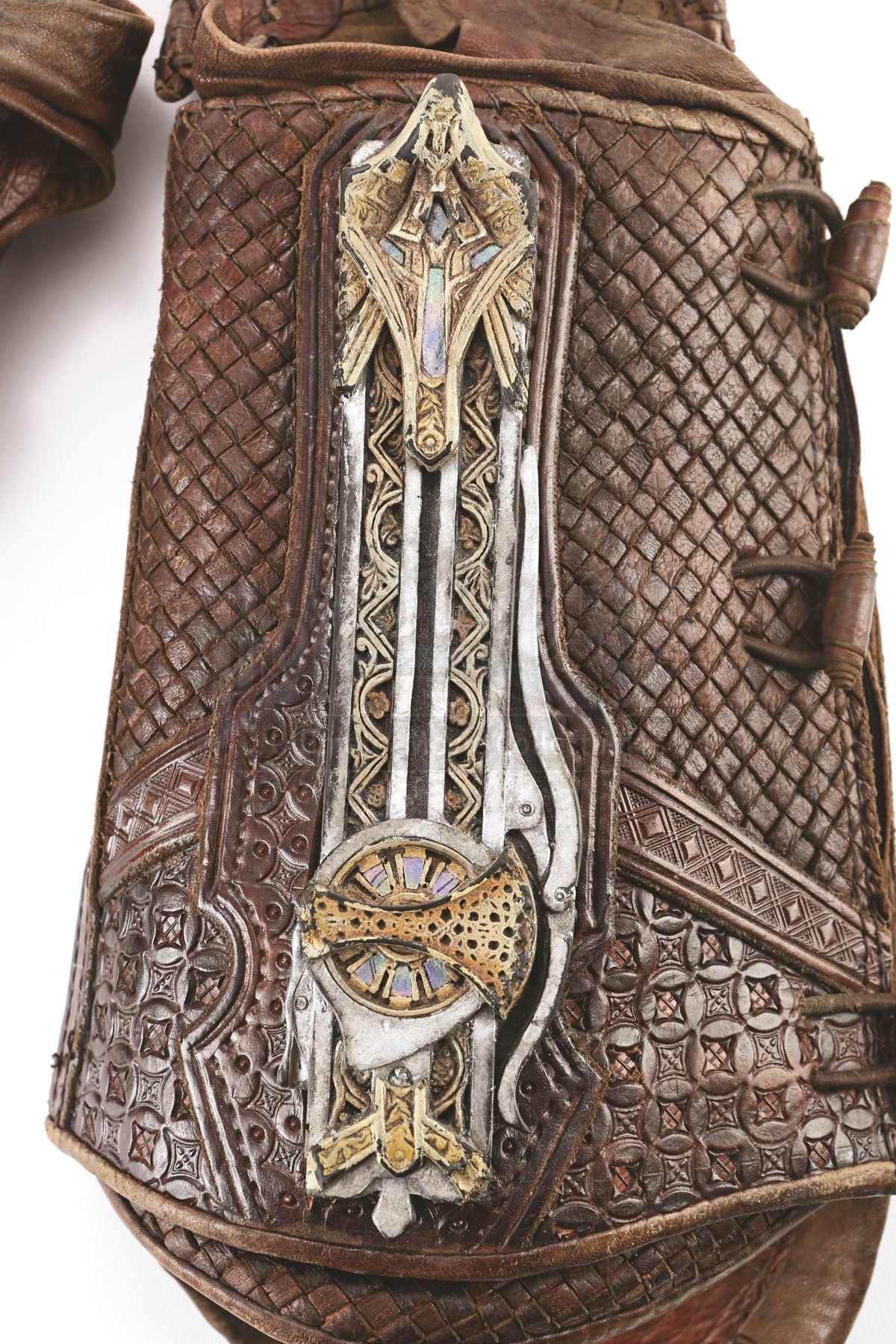 ASSASSIN'S CREED (2016) - Aguilar’s (Michael Fastbender) Stunt Hidden ...