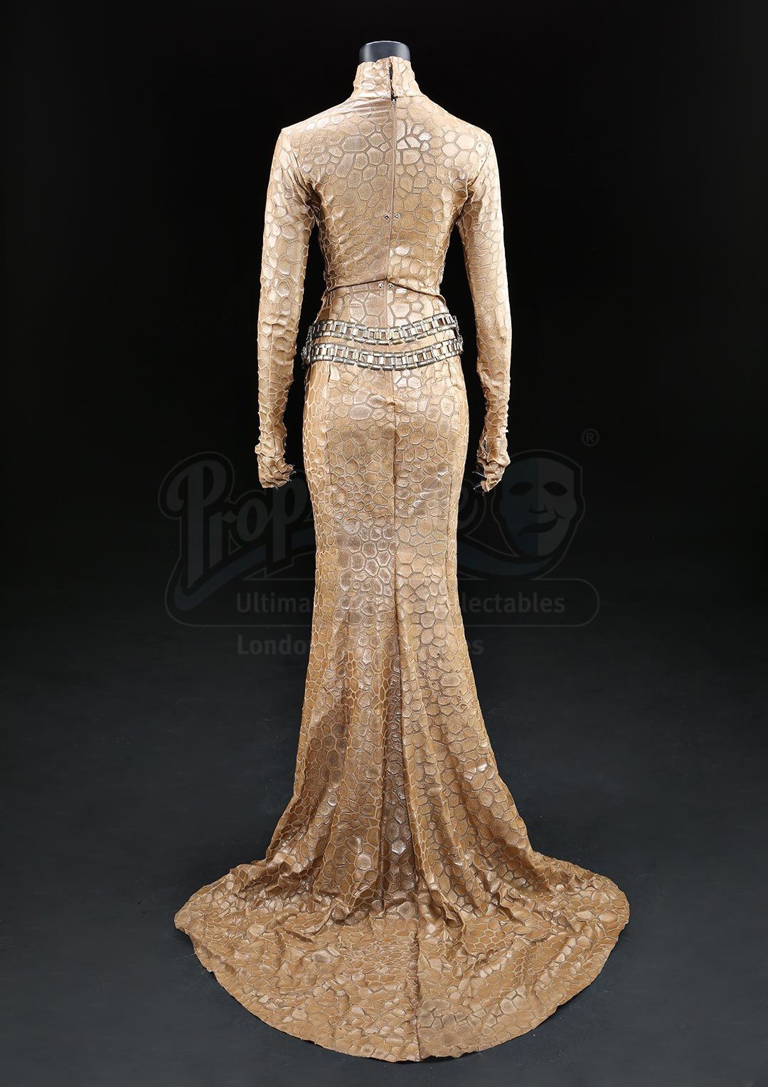 THE CHRONICLES OF RIDDICK (2004) - Dame Vaako's (Thandie Newton ...