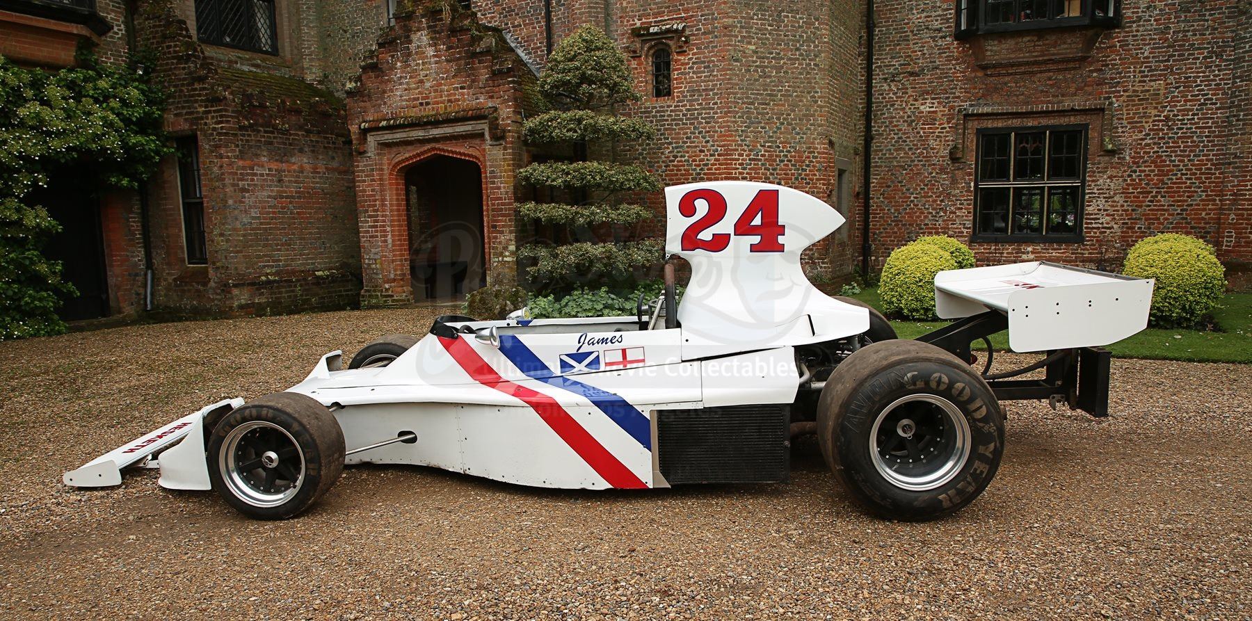 RUSH (2013) - James Hunt's (Chris Hemsworth) Hesketh 308 F1 Car