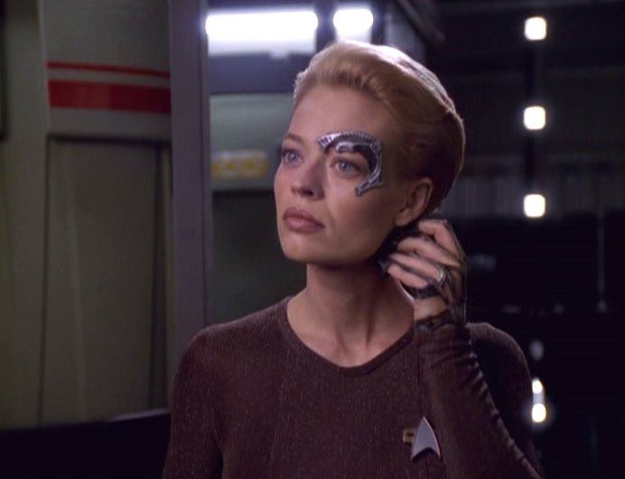 STAR TREK: VOYAGER (TV 1995-2001) - Seven of Nine's (Jeri Ryan) Borg ...