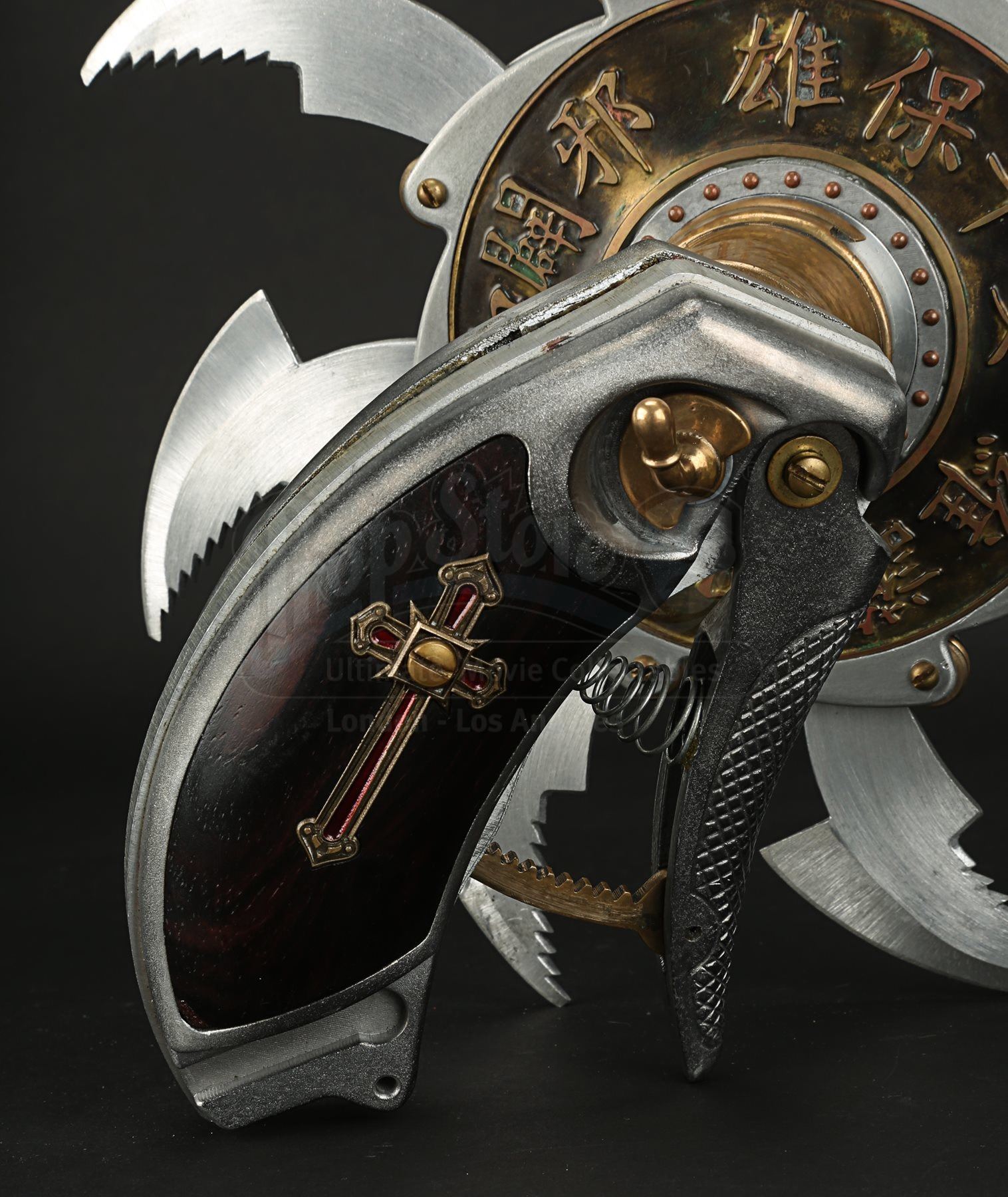 VAN HELSING (2004) - Van Helsing's (Hugh Jackman) Hero SFX Tojo Blades ...