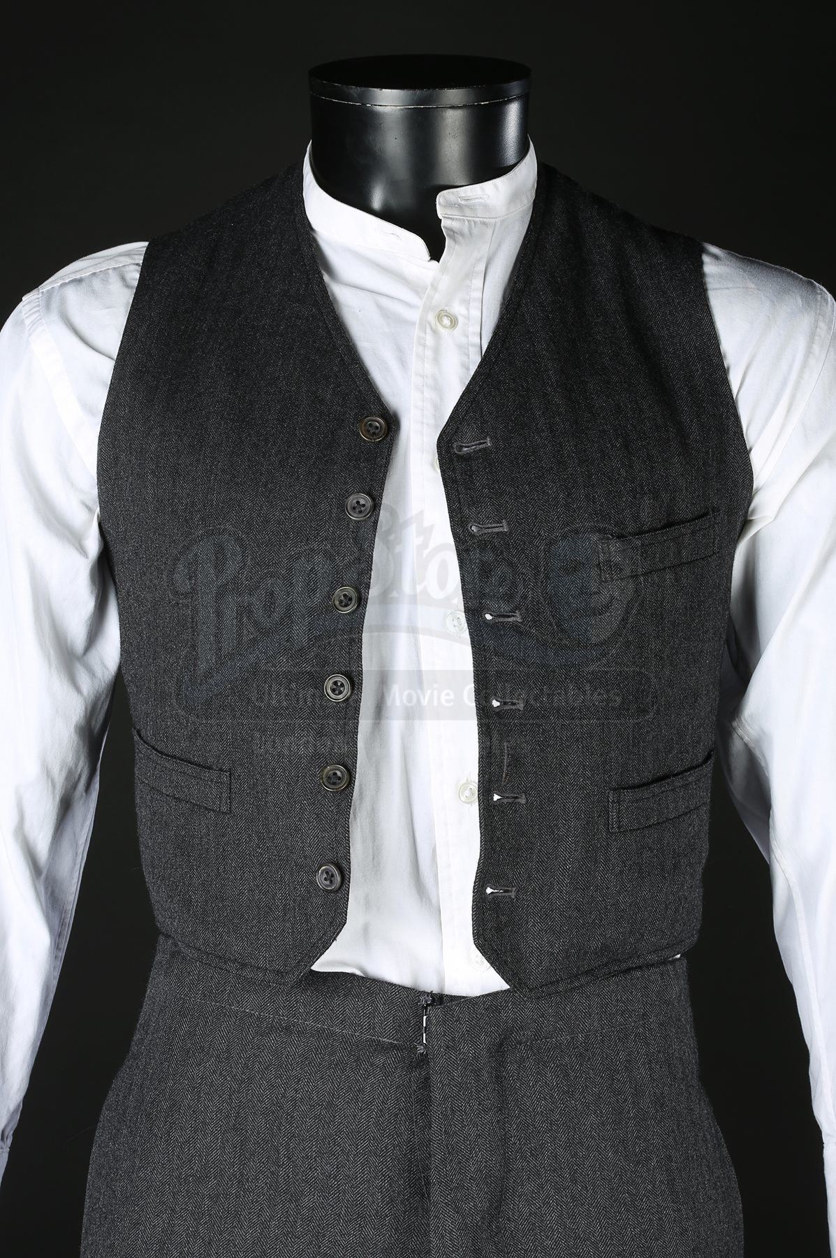 THE WOMAN IN BLACK (2012) - Arthur Kipps' (Daniel Radcliffe) Costume
