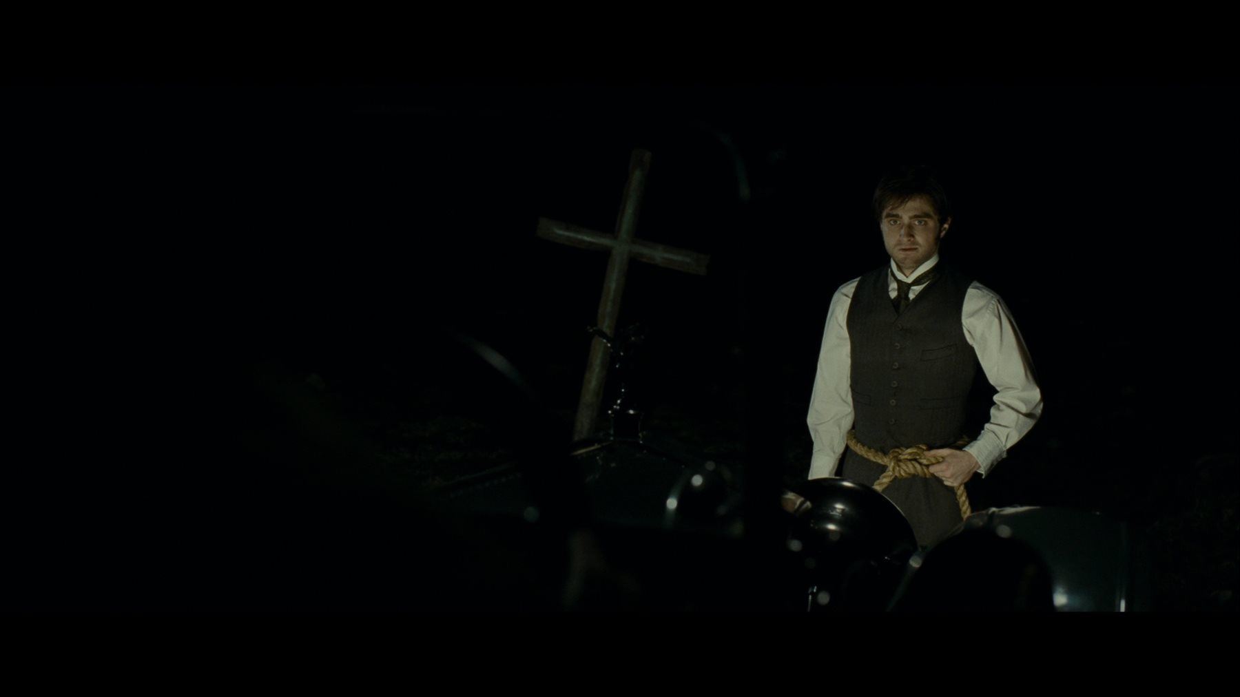 THE WOMAN IN BLACK (2012) - Arthur Kipps' (Daniel Radcliffe) Costume
