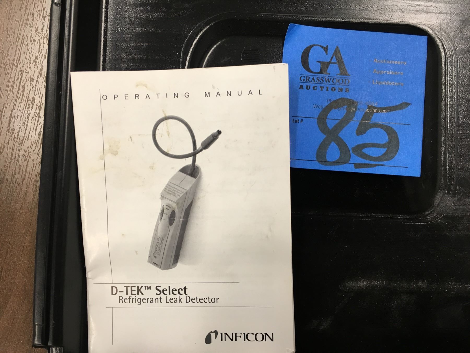 INFICON D-TEK SELECT Refrigerant Leak Detector, 12VDC 500MA, 074-393-P1J