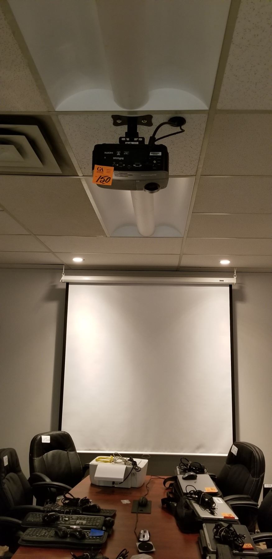 Infocus projector, HDMI texas intrument Projector, w/ projector screen ...