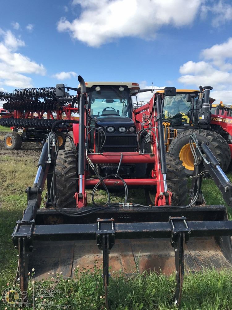 2011 VERSATILE 190 FWA TRACTOR CAB ,LOADER,GRAPPLE