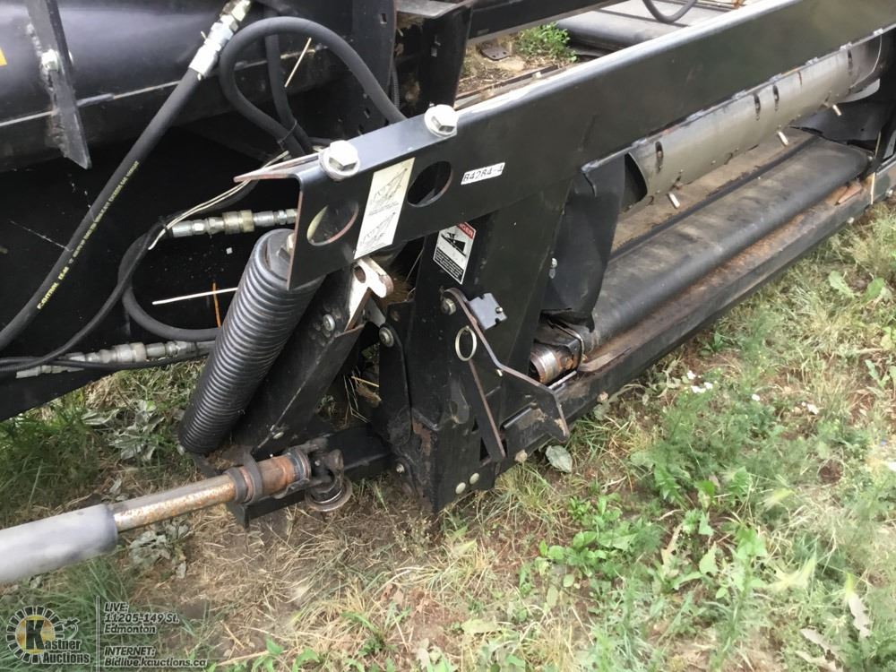 2004 MAC DON 973 40' DRAPER HEADER W CASE 8010 ADAPTER OR NEWER