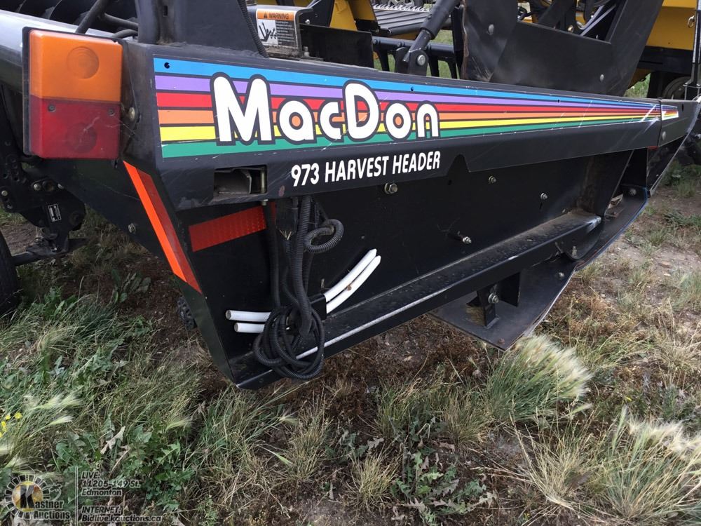 2004 MAC DON 973 40' DRAPER HEADER W CASE 8010 ADAPTER OR NEWER