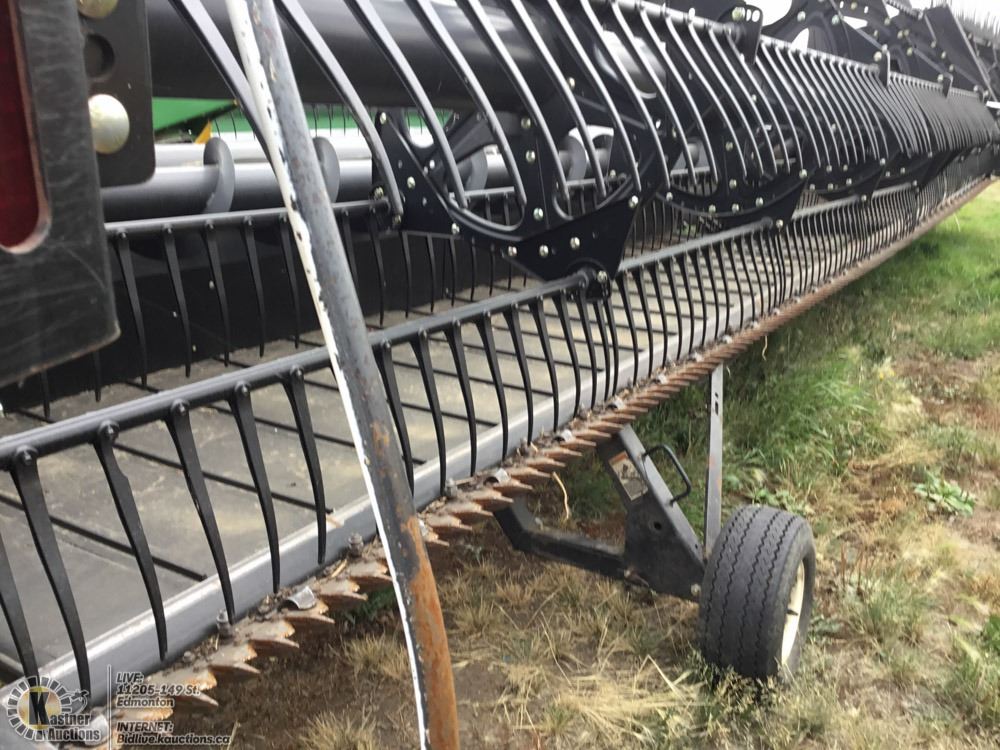 2004 MAC DON 973 40' DRAPER HEADER W CASE 8010 ADAPTER OR NEWER