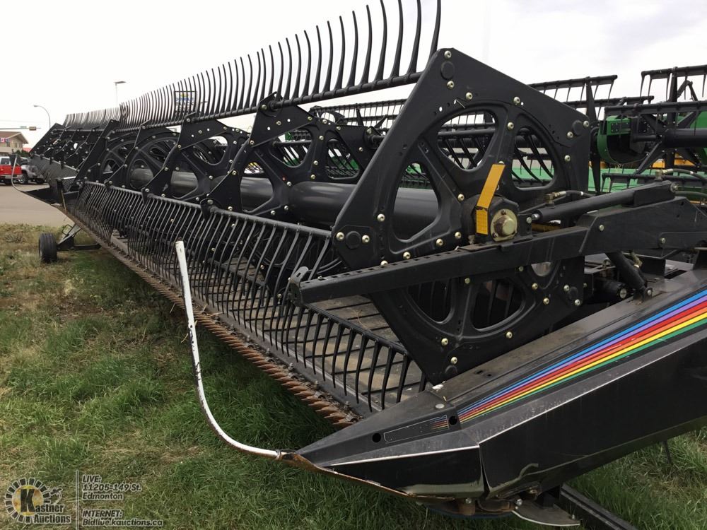 2004 MAC DON 973 40' DRAPER HEADER W CASE 8010 ADAPTER OR NEWER