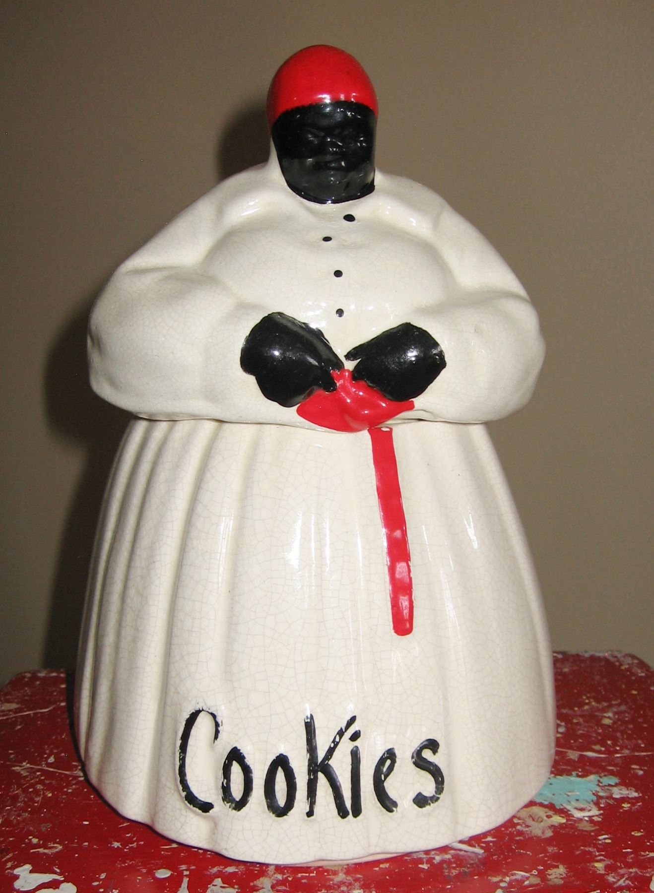 McCoy Mammy cookie jar, 10 ½” h, shows crazing